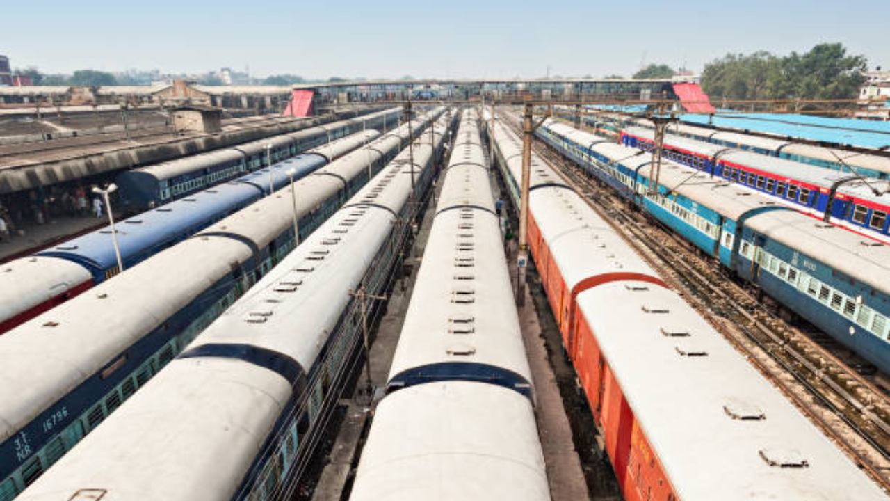 Train cancelled List in Uttar Pradesh Due To Flood Including Janta ...