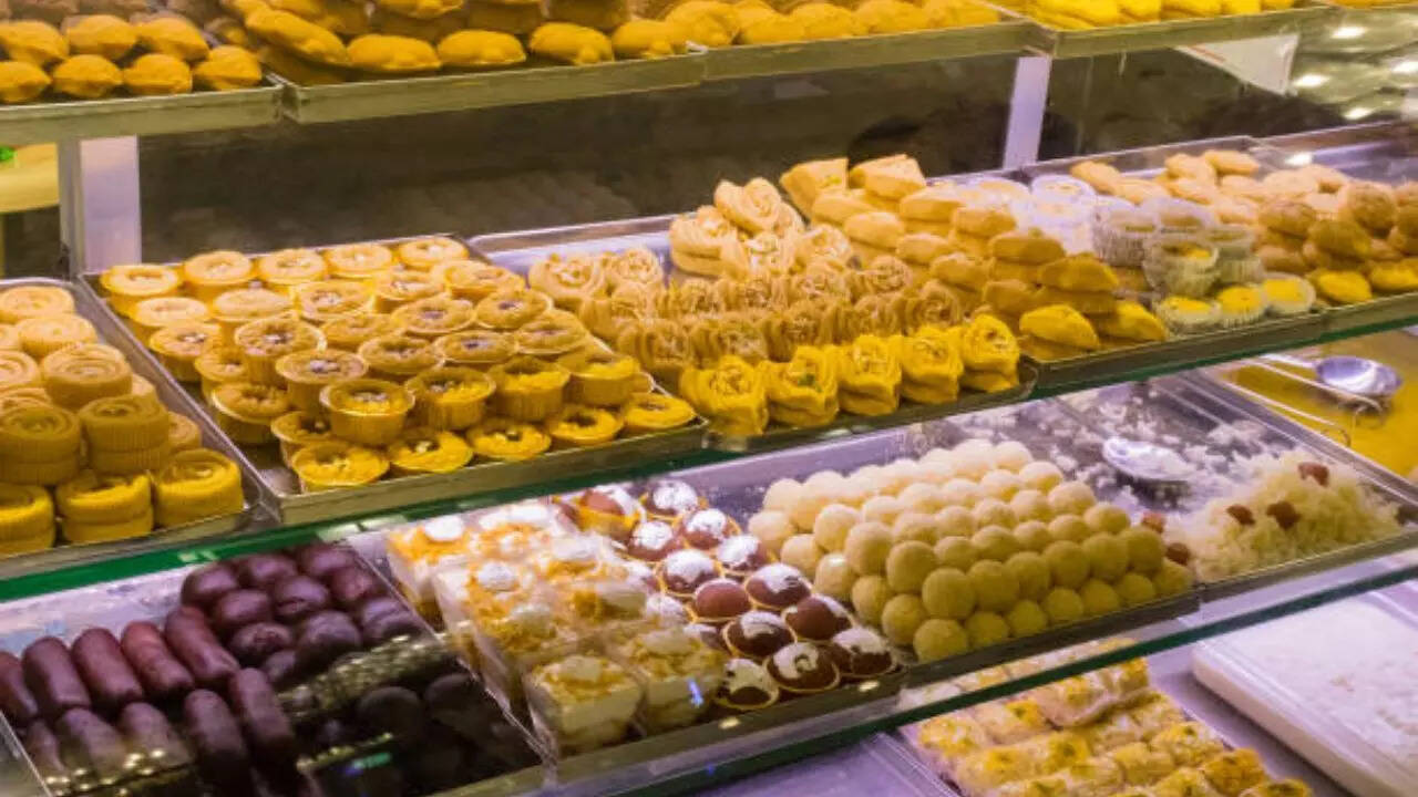 Side Effects of Sweets Food: Avoid eating too much Sweets on festivals ...
