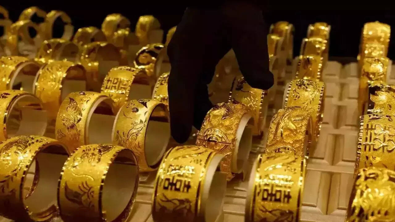 Gold price Today Slumps And Silver Rate Slips On 18 January 2024 Know Latest Rate About 18, 22 ...