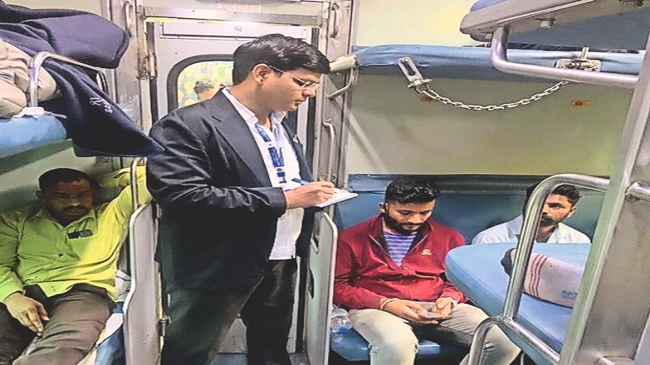 Indian Railway Ticket Rules: Know How to Travel Without Ticket in ...