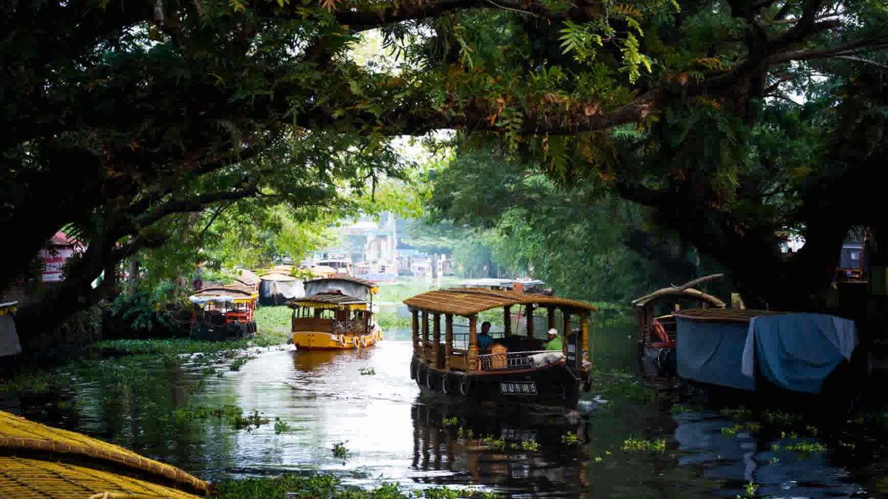 जन्नत से कम नहीं है भारत का ये राज्य, रोमांच तो रोमांस से भरी ट्रिप के ...