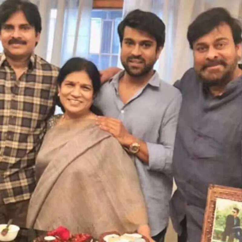 Pawan Kalyan Family: रामचरण के सगे चाचा और 4 बच्चों के पिता हैं Pawan ...