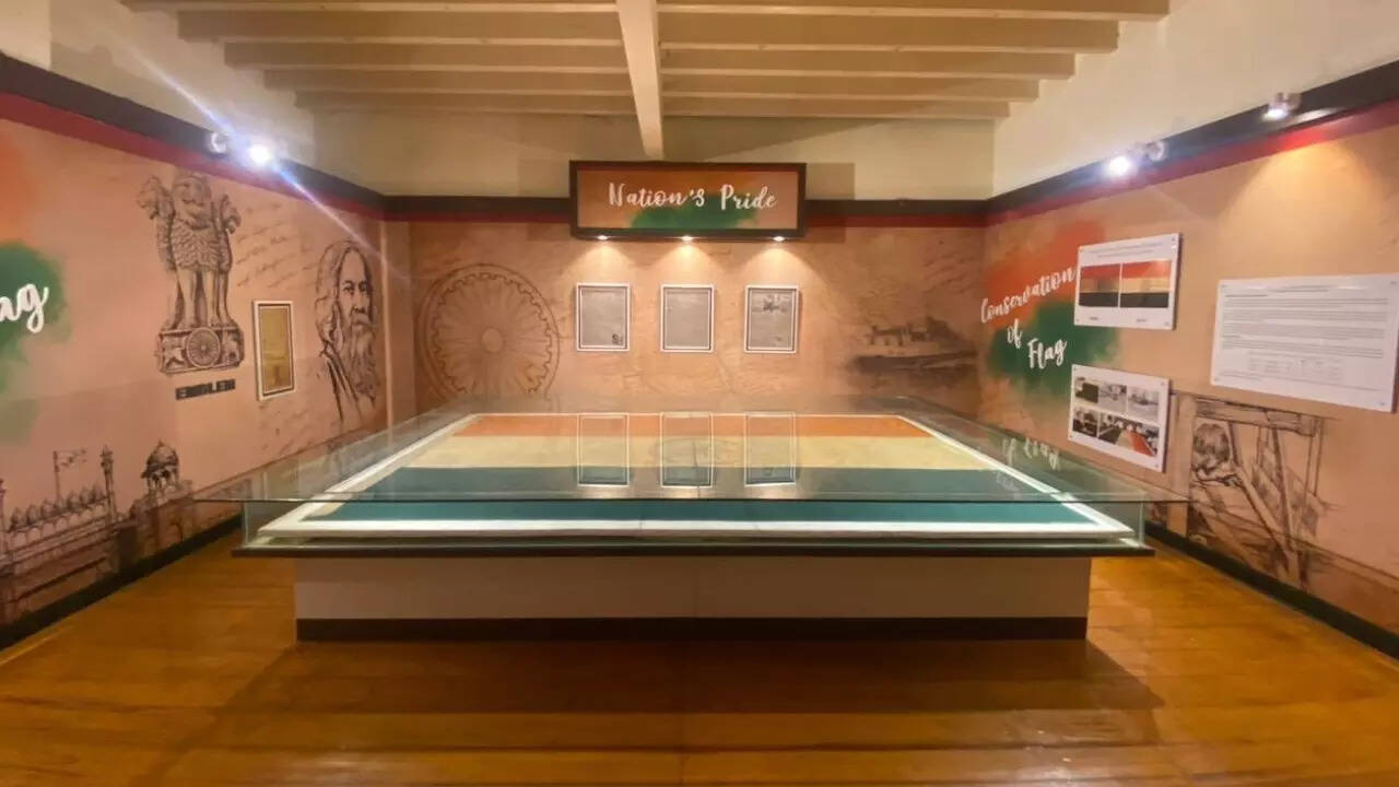 Where is first flag of india tiranga which hoisted on 15 August 1947 ...