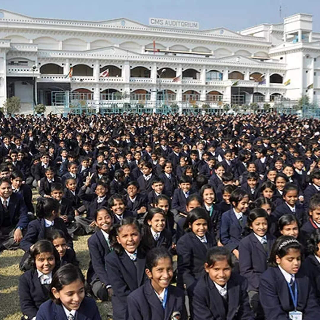 Worlds Largest School City Montessori School (CMS) in Lucknow See ...