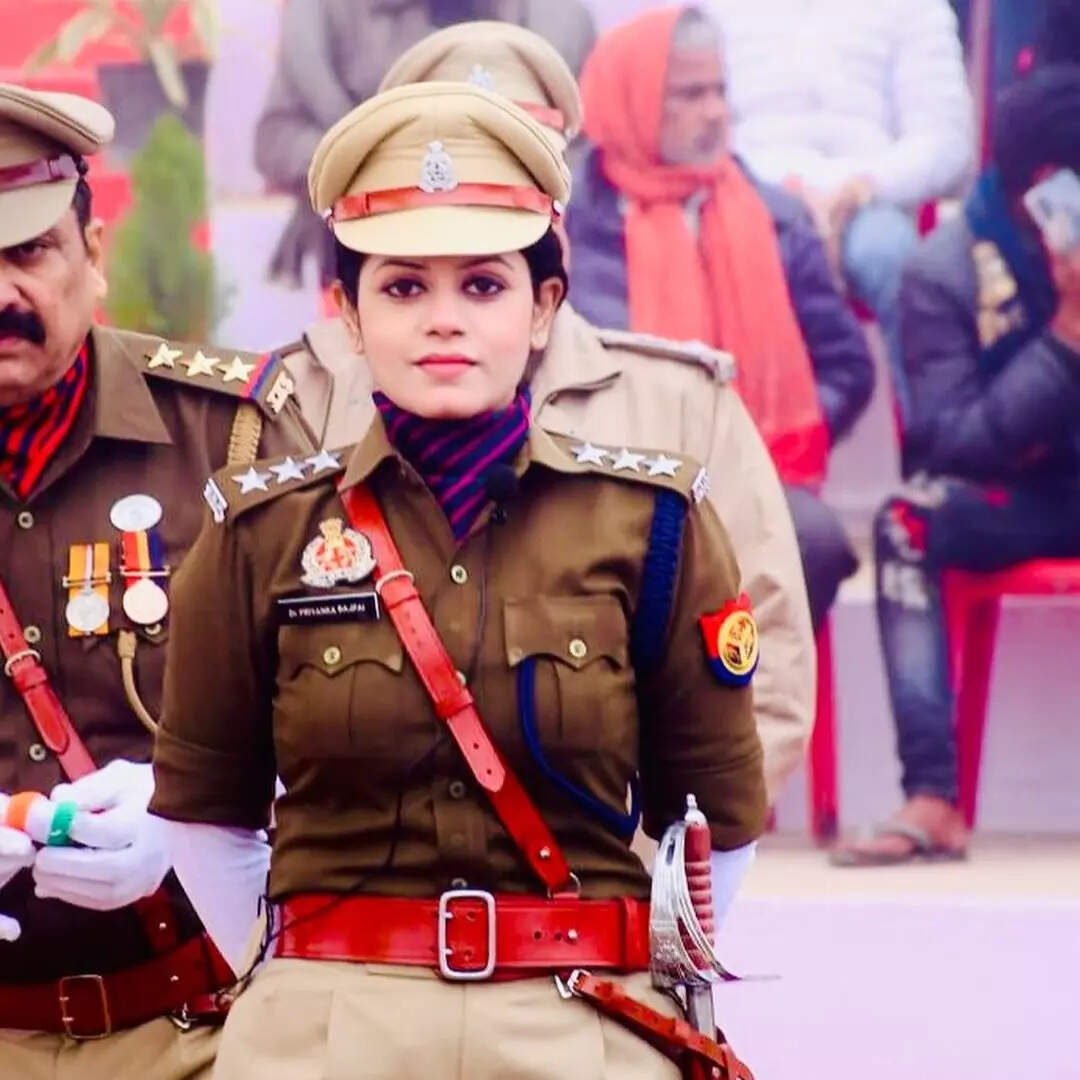 Success Story of DSP Priyanka Bajpai Cracked UP PCS Exam After Left Facebook Instagram- एग्जाम ...