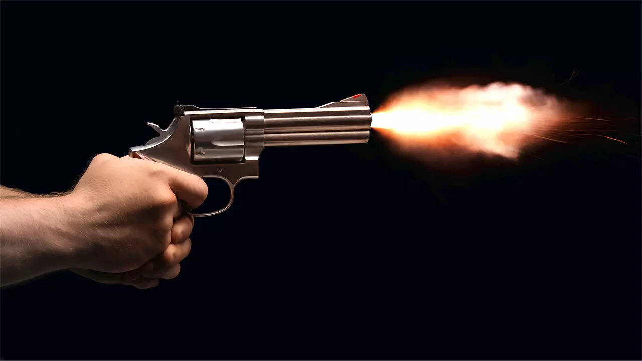 Delhi Murder: अस्पताल के अंदर डॉक्टर को गोली से उड़ाया, 2 लड़कों ने ...
