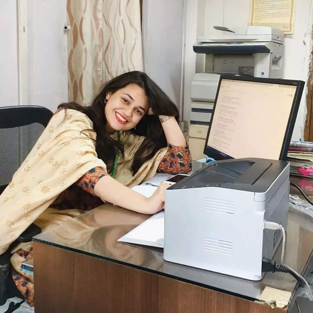 Success Story of IAS Ishwarya Ramanathan Crakced UPSC Twice IAS Tina ...