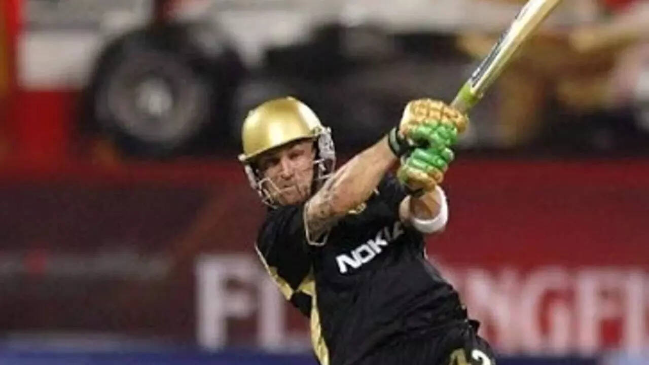 Sanath Jayasuriya To Andrew Symonds Five batsmen who hit most six in an ...