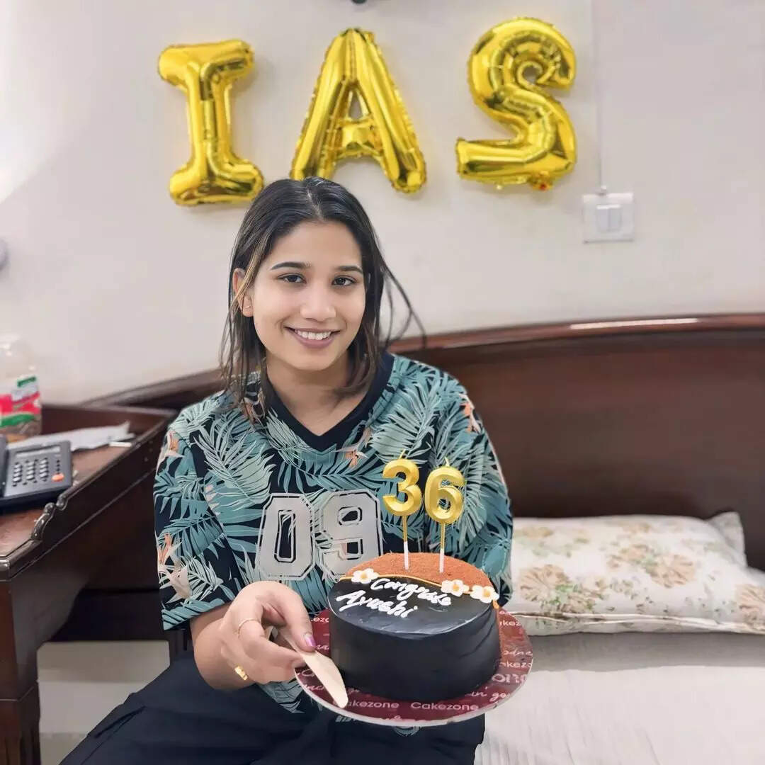 Success Story of IAS Ayushi Pradhan Cracked 3 Times UPSC without Coaching- बिना कोचिंग 25 की ...