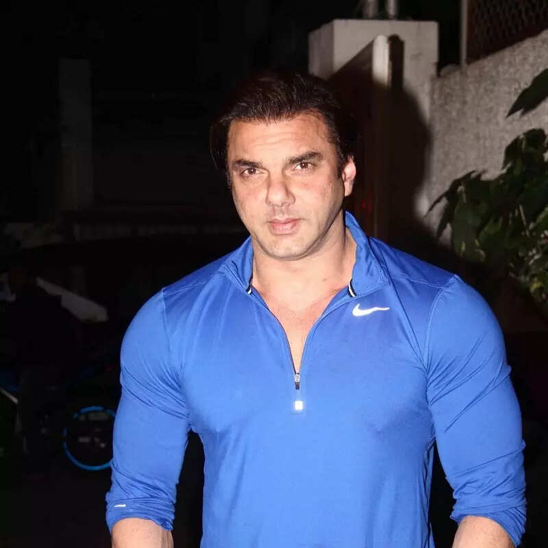 चमचमाते करियर का बंटाधार कर बैठे ये स्टार्स, एक्टिंग छोड़ खुद के पैरों ...