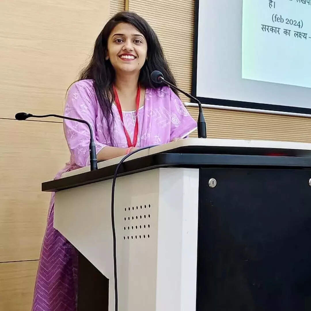 Success Story of MP PCS Topper Pooja Lodhi Cracked PCS Exam in First Attempt- प्राइवेट नौकरी के ...