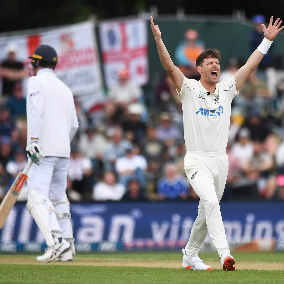 Zak Crawley Equals World Record Of Chris Gayle To Hit Six On First Over ...