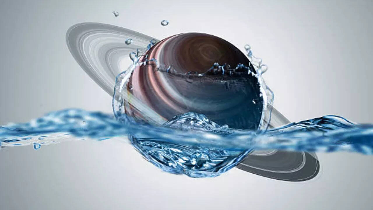 Kiske pass hain sabse jyada chand sabse jayda moon kis grah ke pass ...