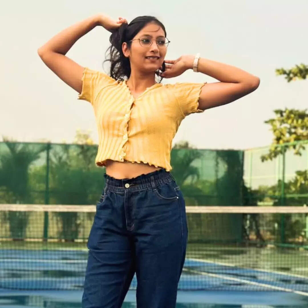 Success Story of IPS Shruti Agarwal Cracked UPSC without Coaching Multi ...