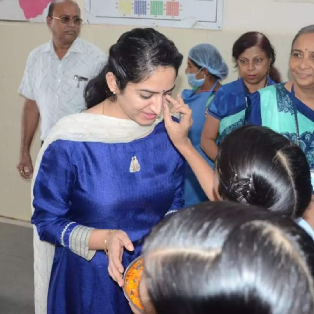 Success Story of IAS Saloni Rai Cracked UPSC With Rank 22 Become ...