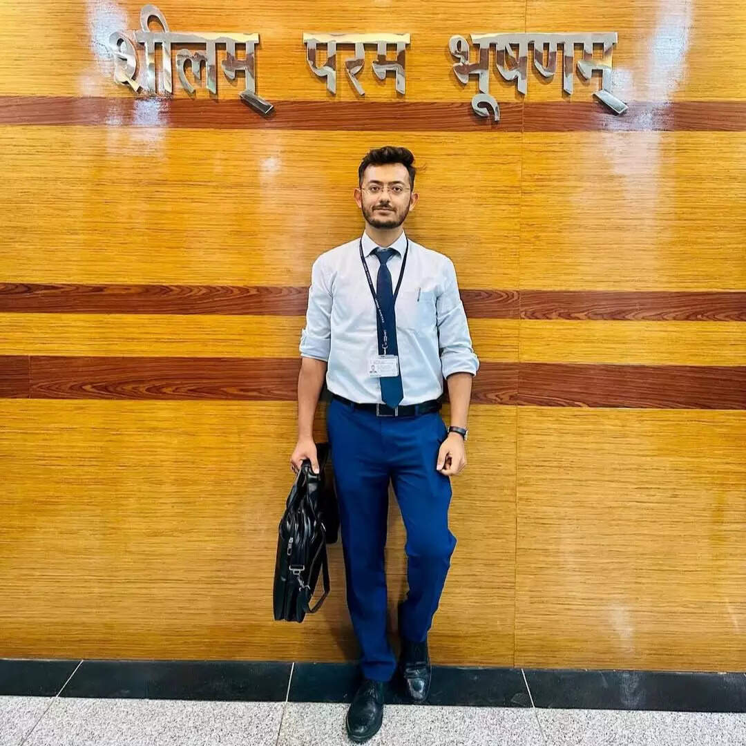 UPSC टॉपर भाई बहन, जीजा भी IAS, मिलिए सिविल सर्वेंट परिवार से- Civil ...