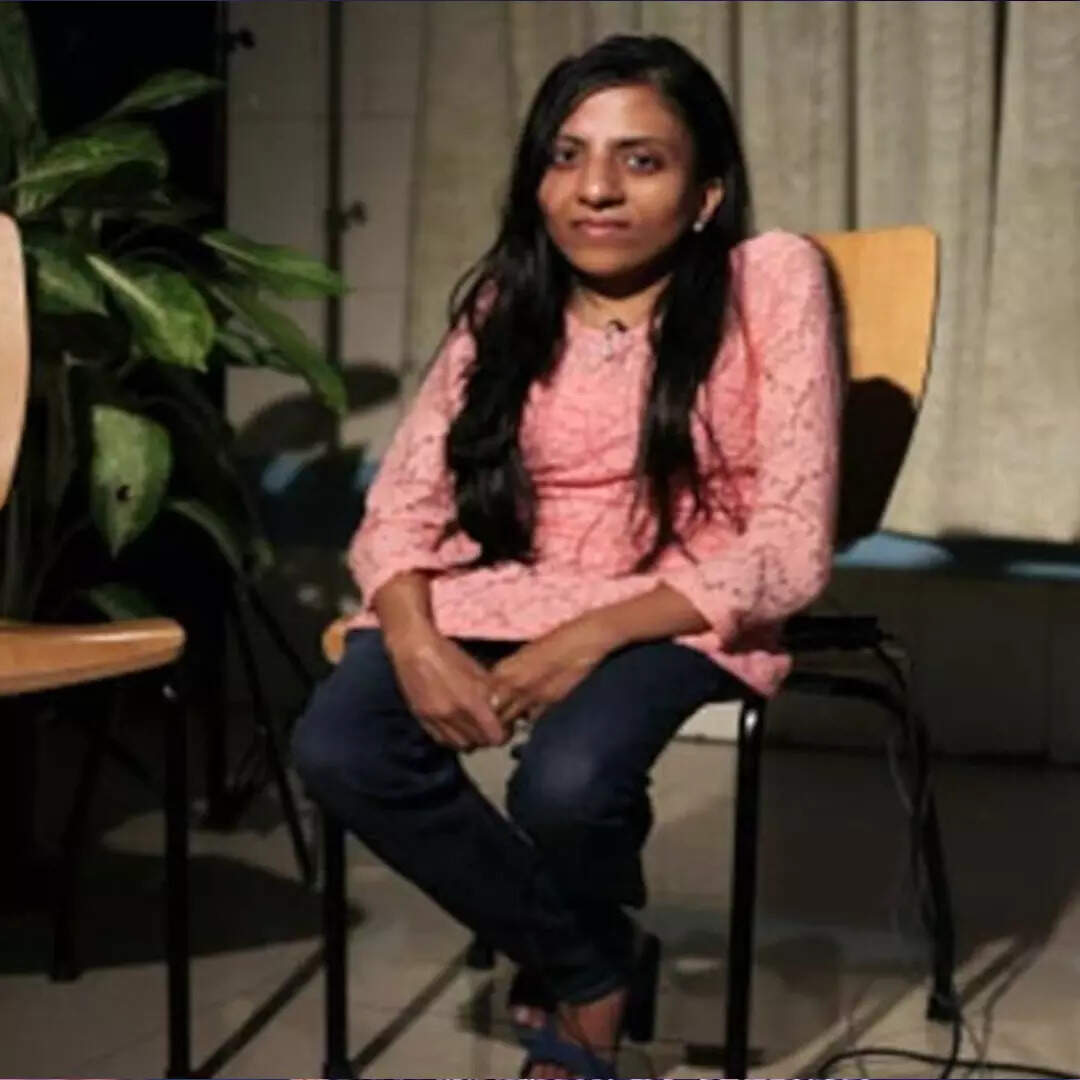 IAS topper Ira Singhal Motivational Story Who Defeated Physical ...