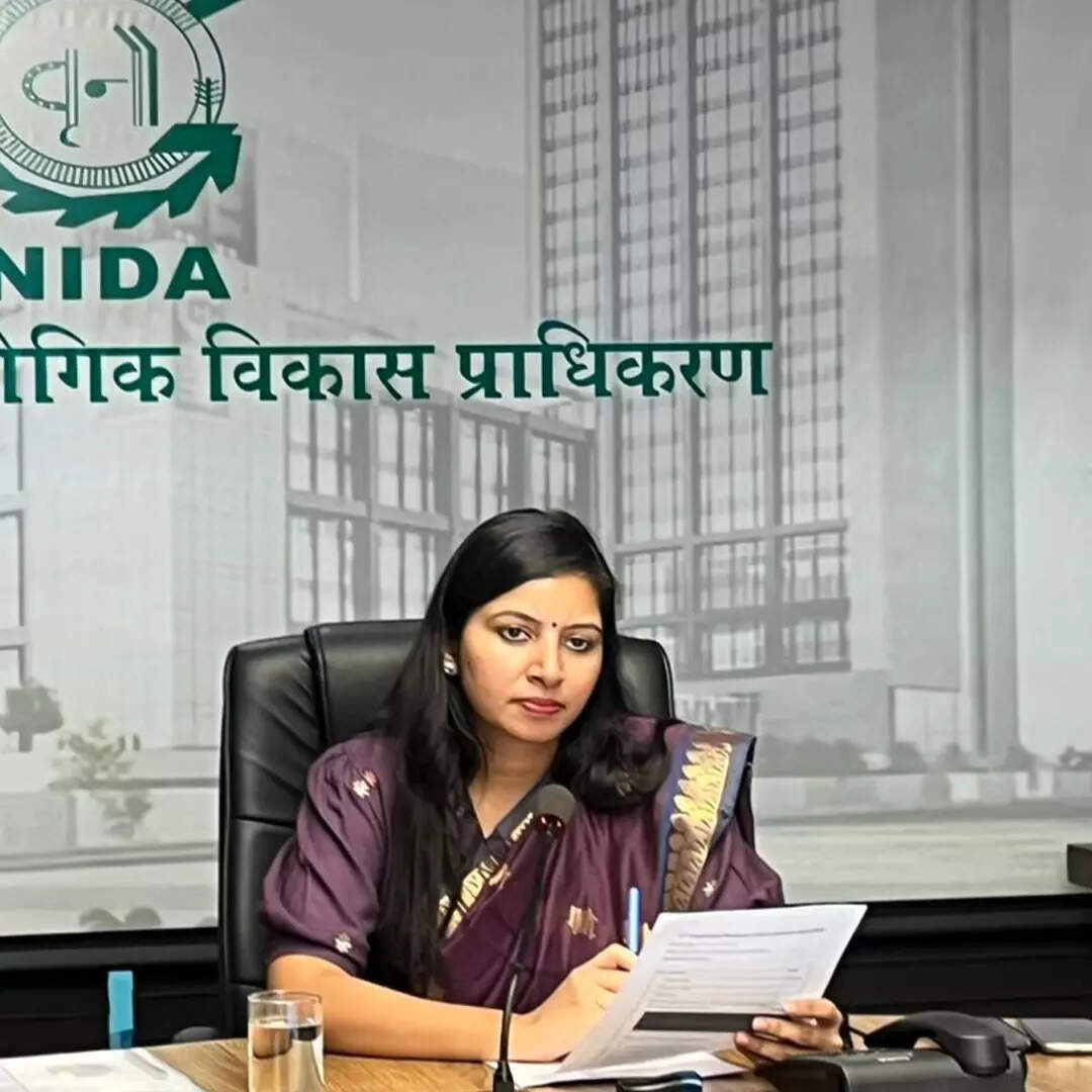 IAS Prerna singh Motivational Story ACEO greater noida authority IAS Prerna singh UPSC RANK ...