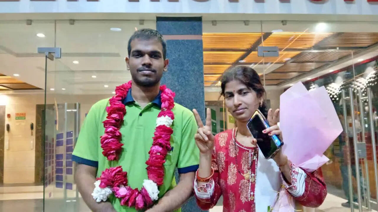 JEE Main result 2025 TOPPER om prakash behera gets AIR 1 in session 2 result JEE Main topper ...