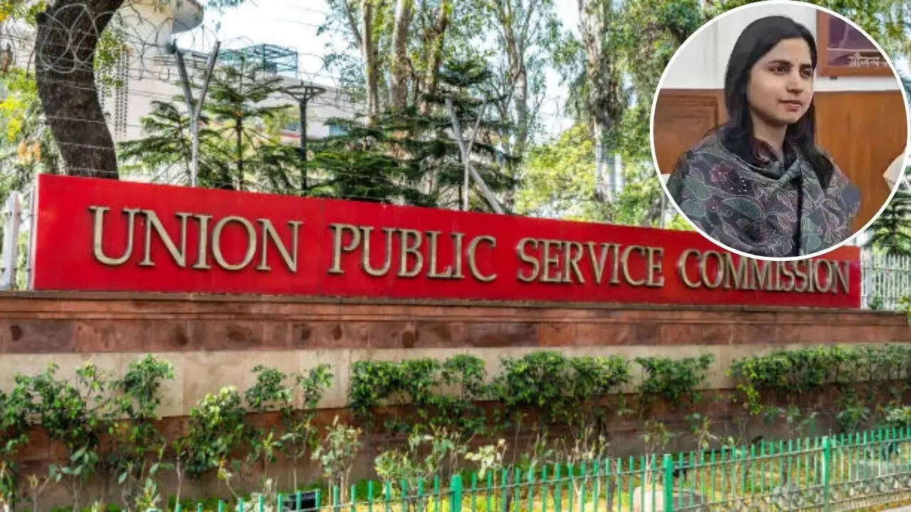 Mirzapur SDM Saumya Mishra and her sister Sumedha Mishra cracked upsc ...