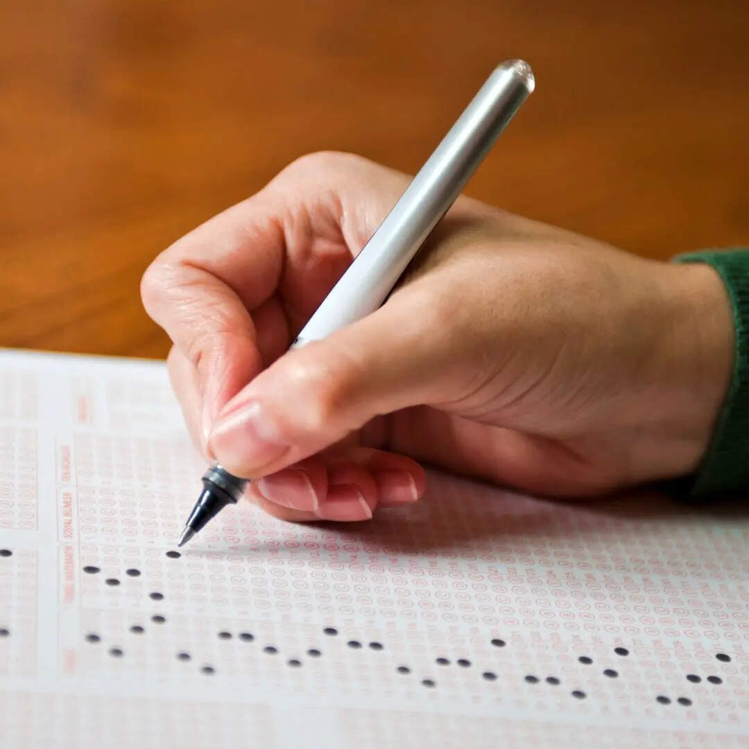 jee advanced result 2025 topper rajit gupta bagged air 1 with 332 marks - JEE Advanced में कोटा ...