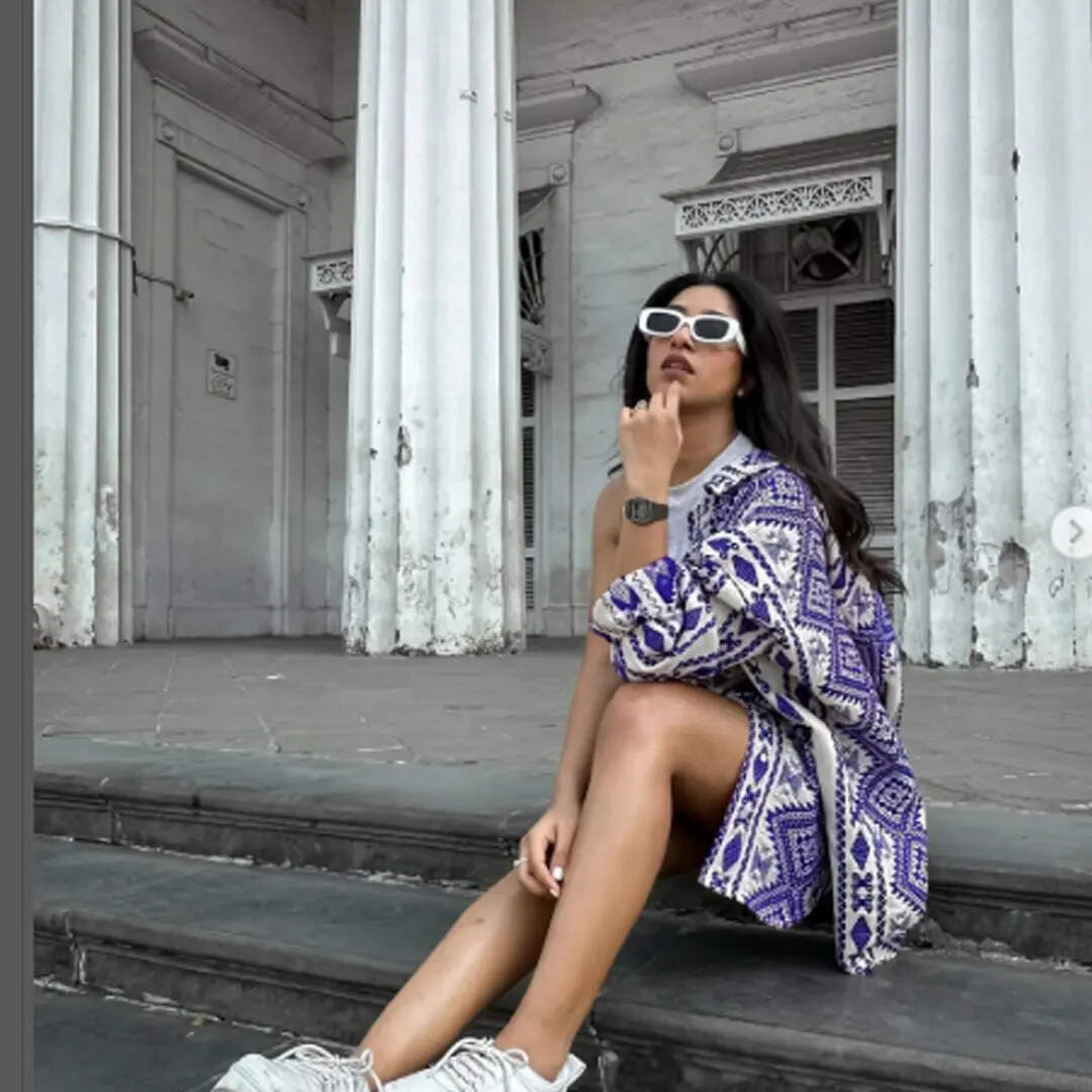 Air India cabin crew Air hostess Roshni Rajendra Songhare Among 241 ...