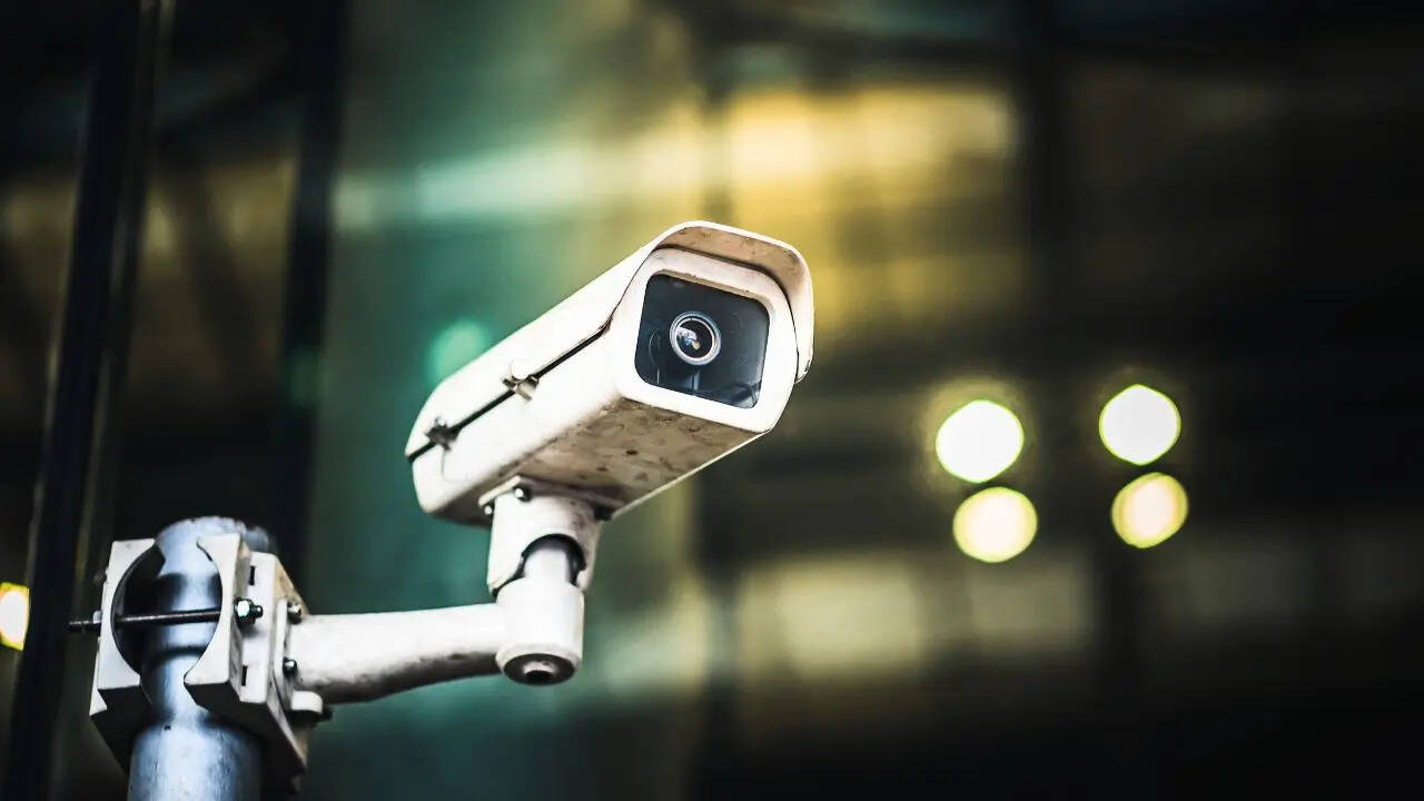 Delhi Faces Challenges in Women’s Safety as 9,767 CCTV Cameras Remain ...