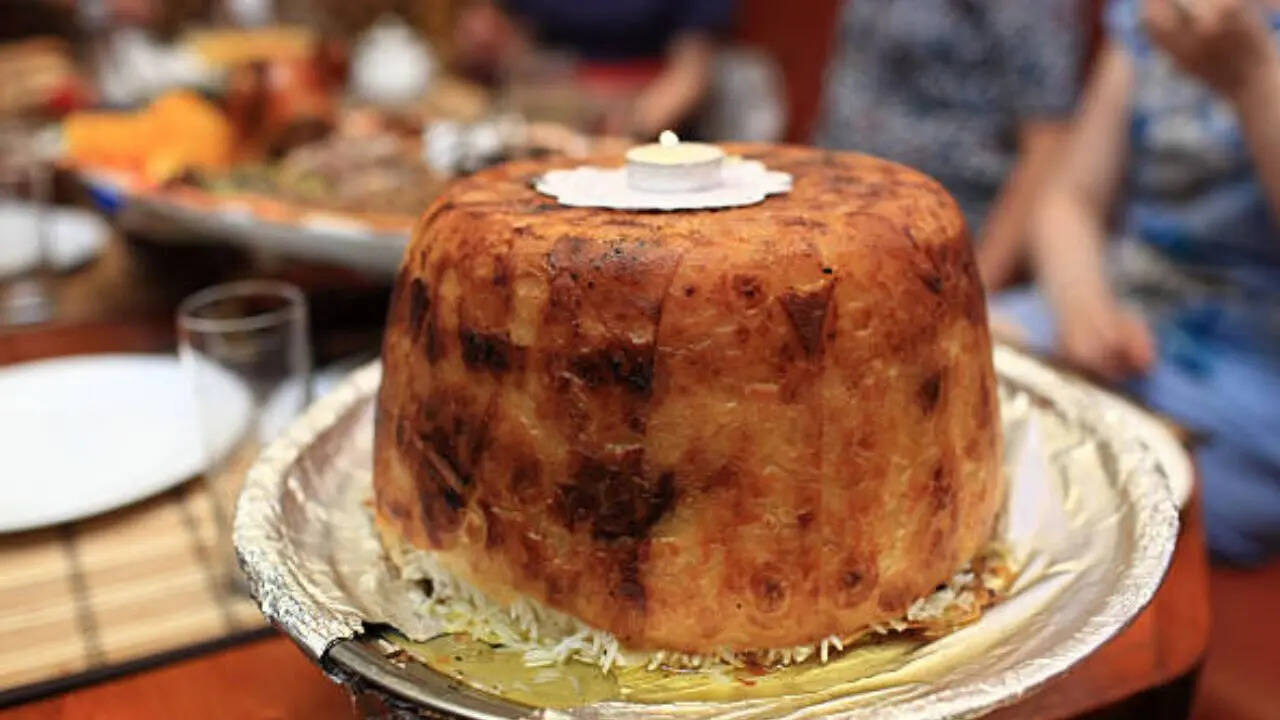 World Oldest Birthday Cake 4000 Year Old Egyptian Cake Facts and History