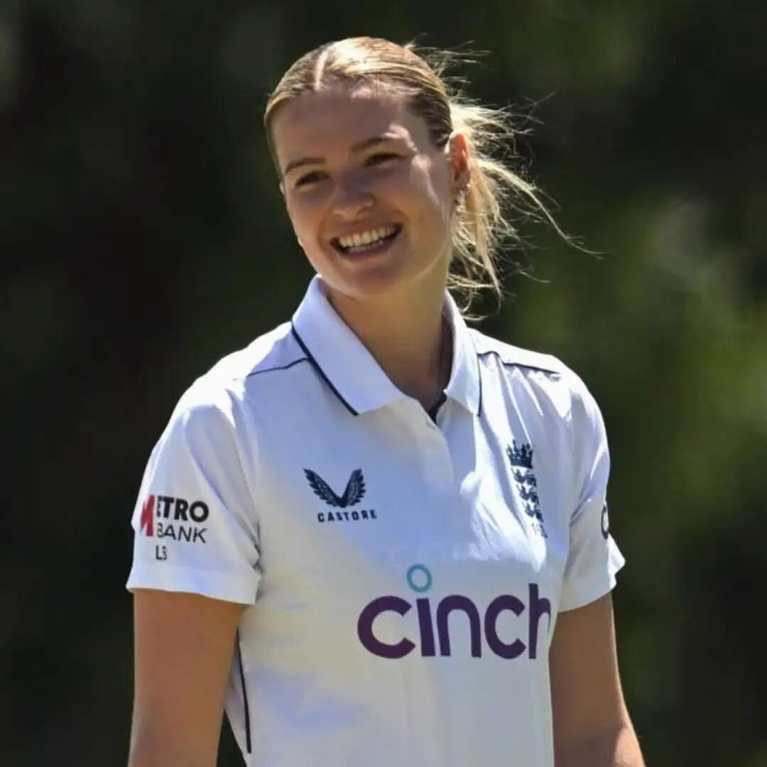 WPL main RCB ke liye Khelenge Sabse Khoobsurat Cricketer Lauren bell ...