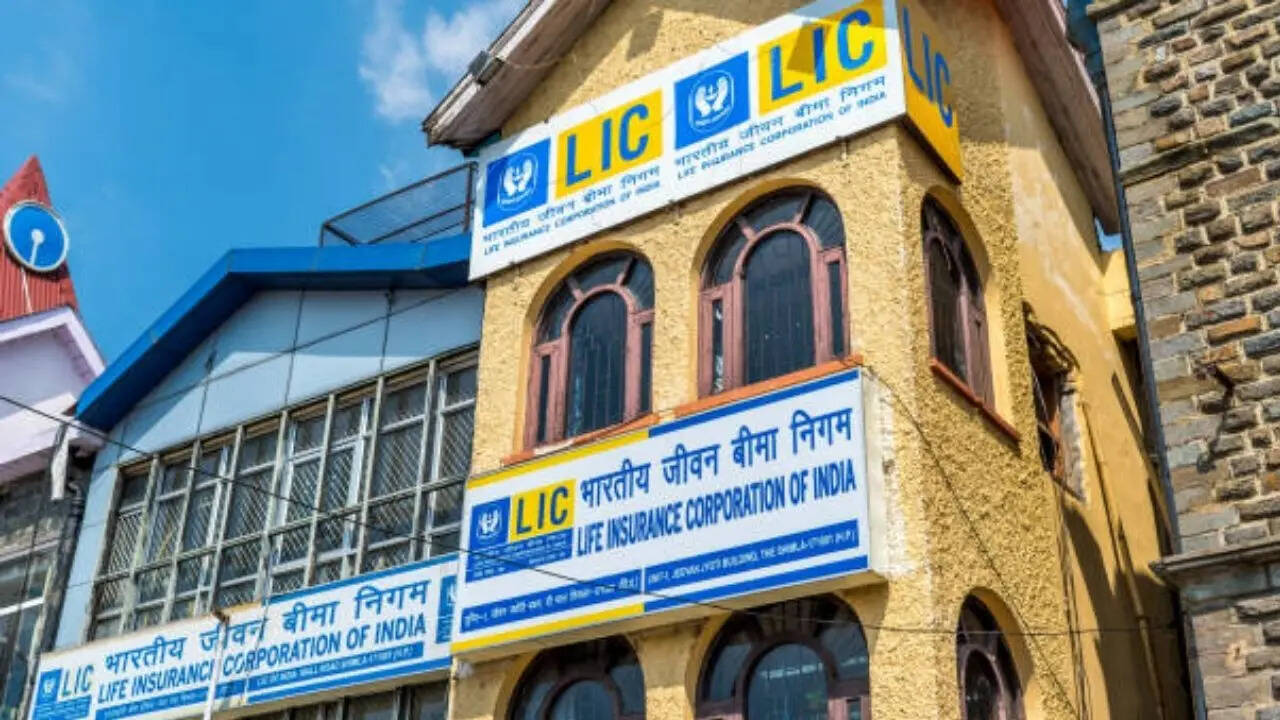 आपकी किसी LIC पॉलिसी का अमाउंट तो नहीं रह गया अनक्लेम! ऐसे लगाएं पता