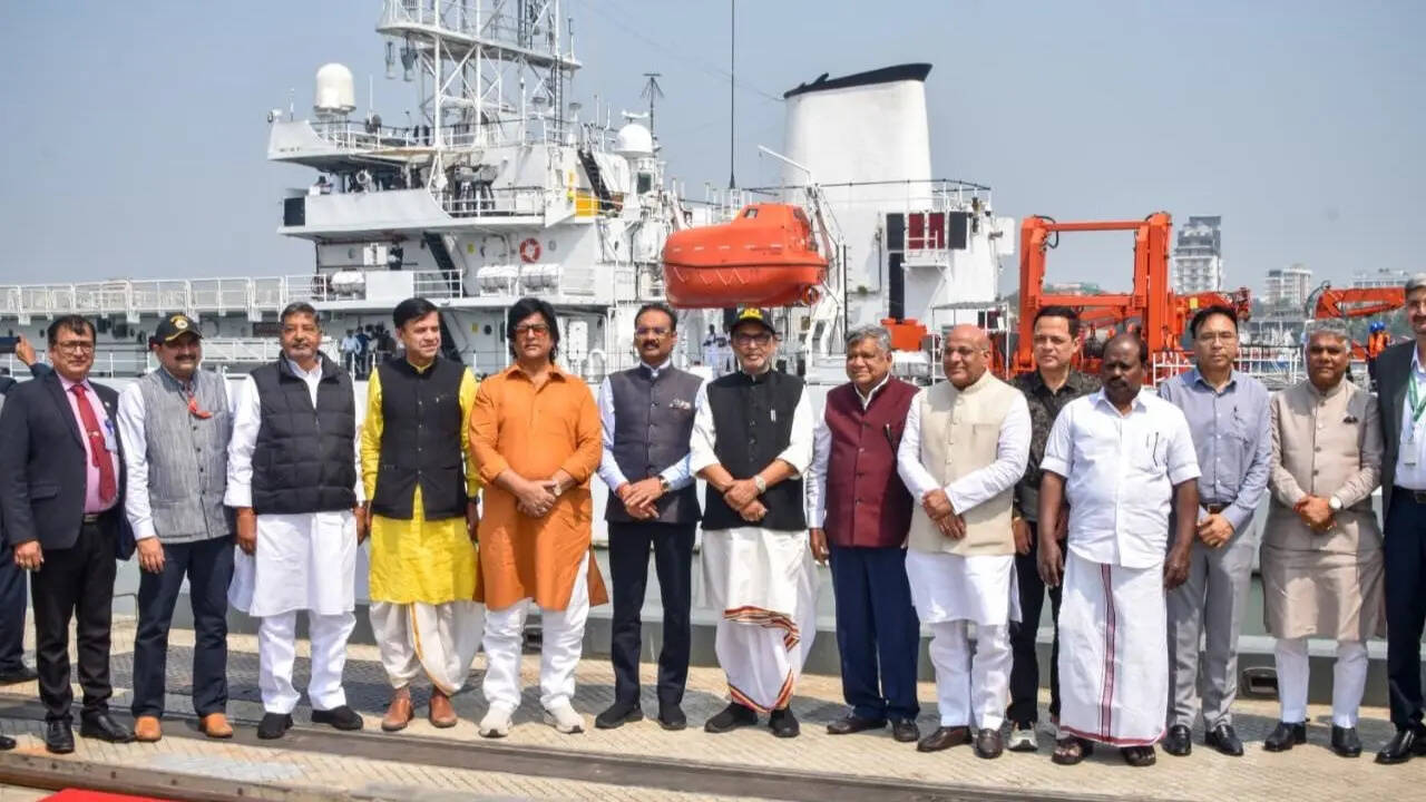 What is INS Sagardhwani-India’s oceanographic research vessel INS ...