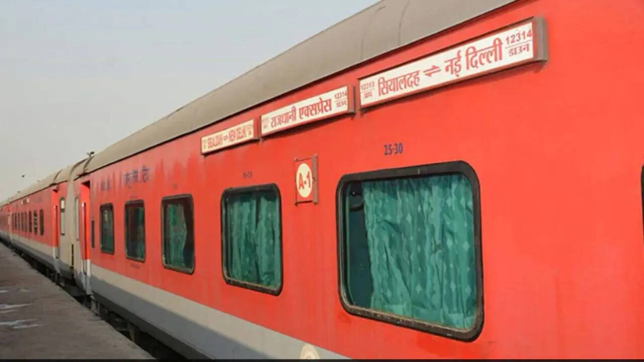 Bharat Ki Sabse Fast Train Kaun Si Hai: Which Is The Fastest Train ...