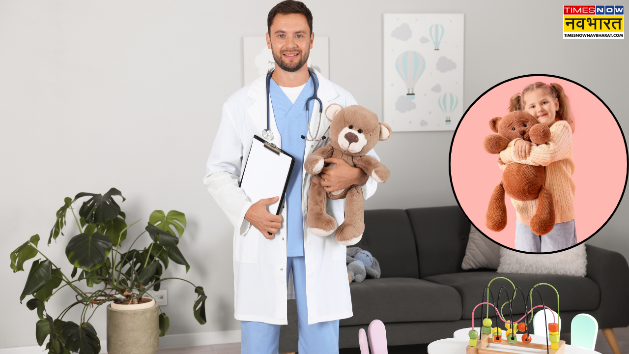 Teddy Day: टेडी को गले लगाने से कैसे कम होता है तनाव? जानें हग थेरेपी ...