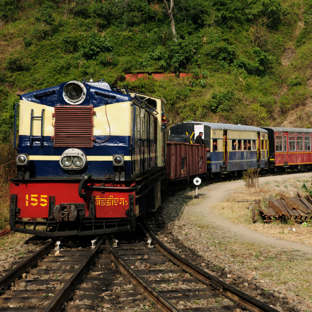 Train Mai Kitne Trah Ke Horn Bajati Hai, How many types of horns, Train ...