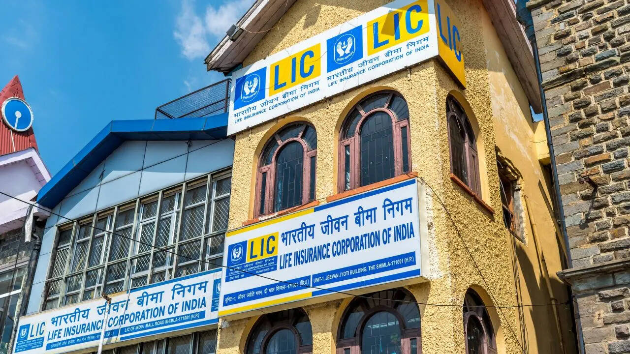 Shaadishuda jodon ke liye LIC ka tohfa! Launch hue do New Jeevan Sathi ...