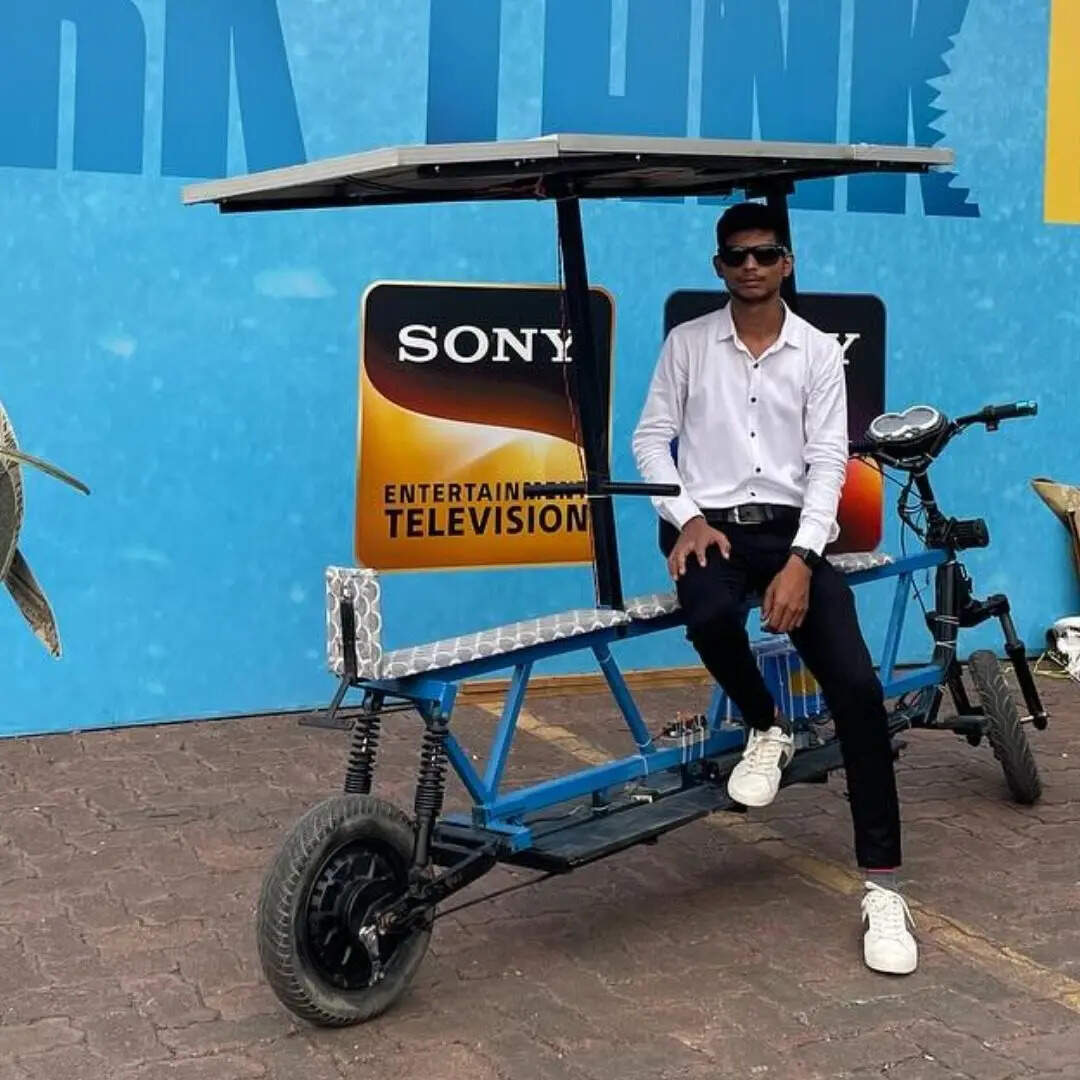 गजब का टैलेंट! यूपी के युवक ने 10000 रुपये में बना दी 7-सीटर सोलर बाइक ...