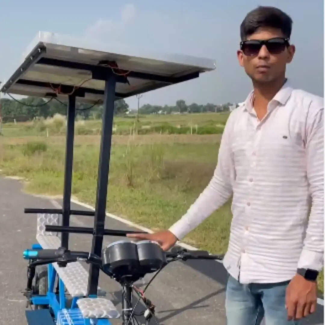 गजब का टैलेंट! यूपी के युवक ने 10000 रुपये में बना दी 7-सीटर सोलर बाइक ...
