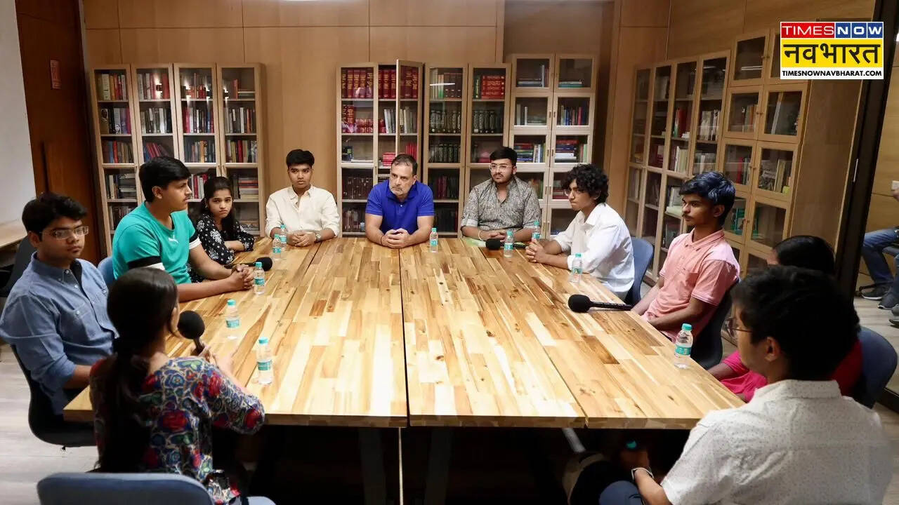 'हमें एंटी-नेशनल कहा गया...', CBSE विवाद के बीच छात्रों ने राहुल गांधी ...