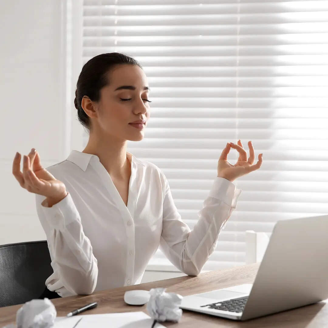 Stress Relief Tips: दिमाग में अटक गया है कोई ख्याल? 4 तरीके जो आपको ...