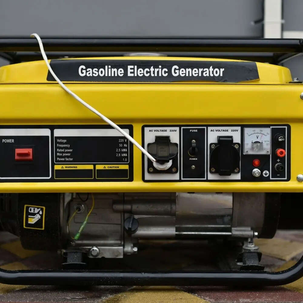 Solar Or Generator Kaun Achha Hai: Solar Panels vs Generators Which is ...