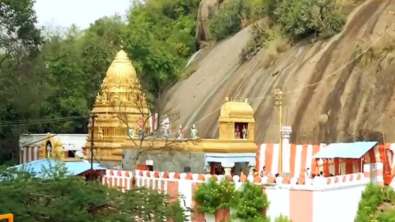 BJP plan to invite UP CM Yogi Adityanath to launch work on a Ram Temple ...