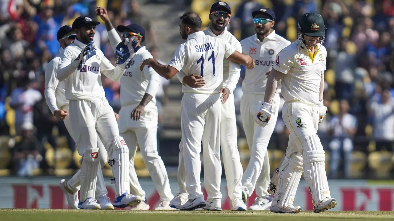 mohammed shami completed 400 wickets in international cricket with ...