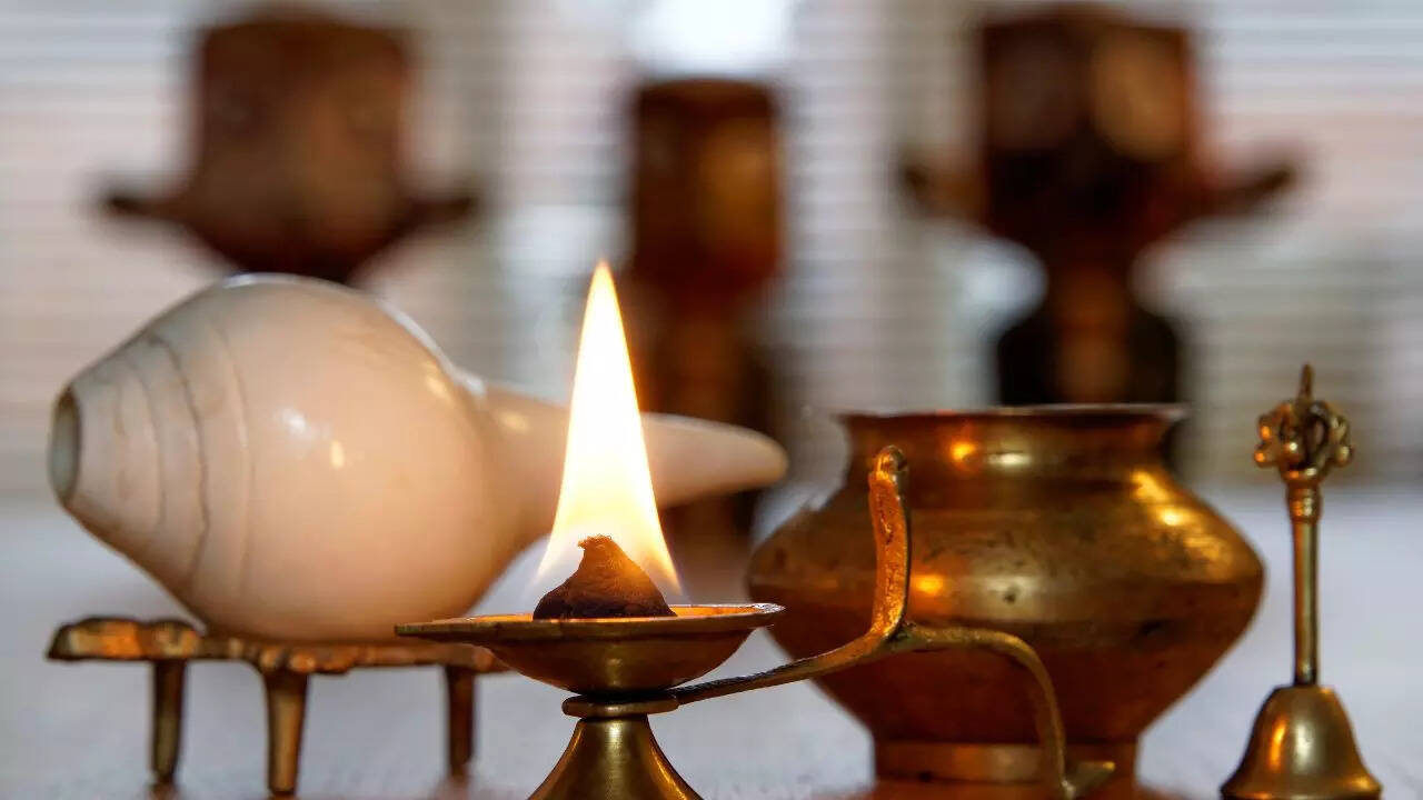 arti importance why aarti necessary after worship know rules of ...