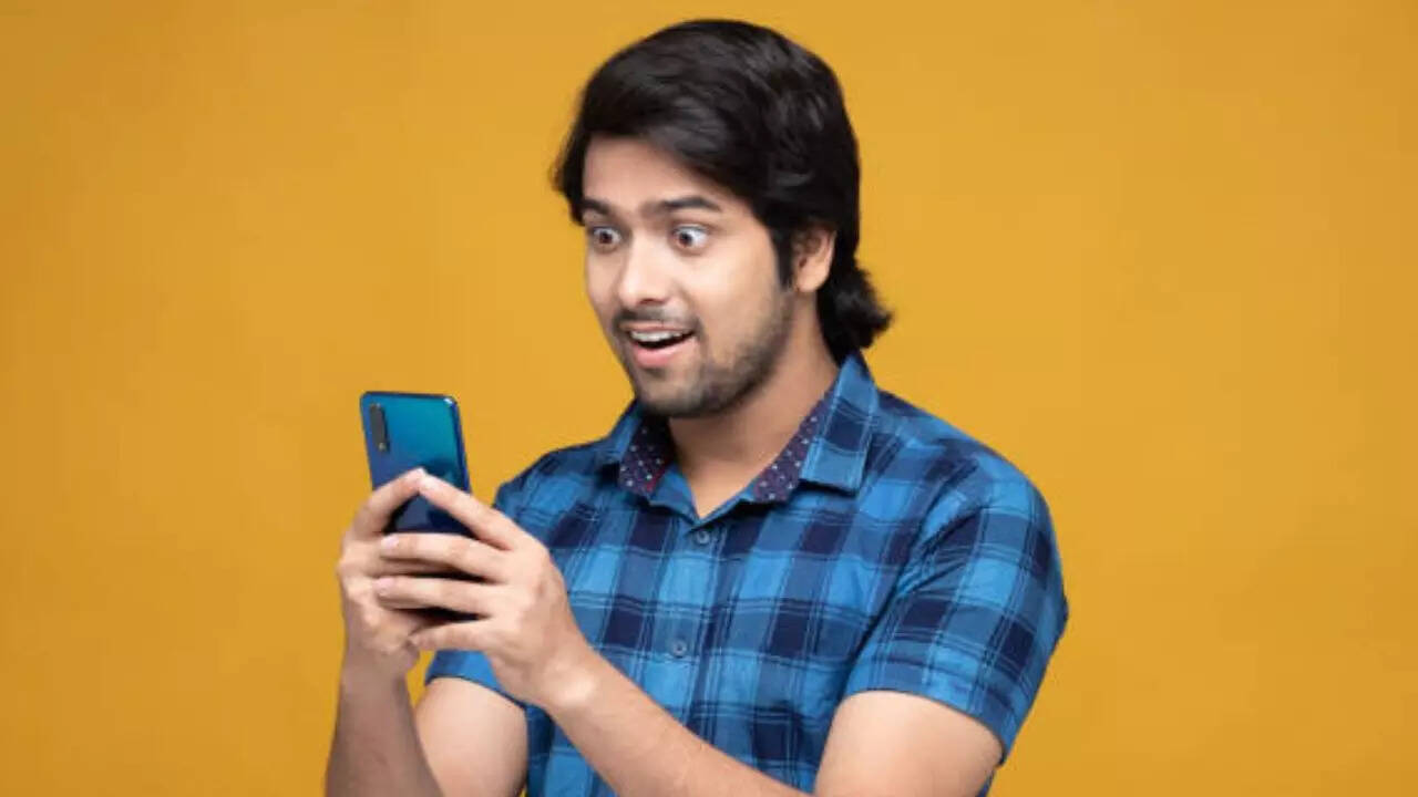 Excessive use of mobile phone is fatal for health these are 5 major ...
