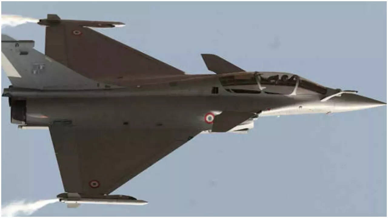 Indian Navy to get 26 Rafale-M for INS Vikrant during PM Modi France ...