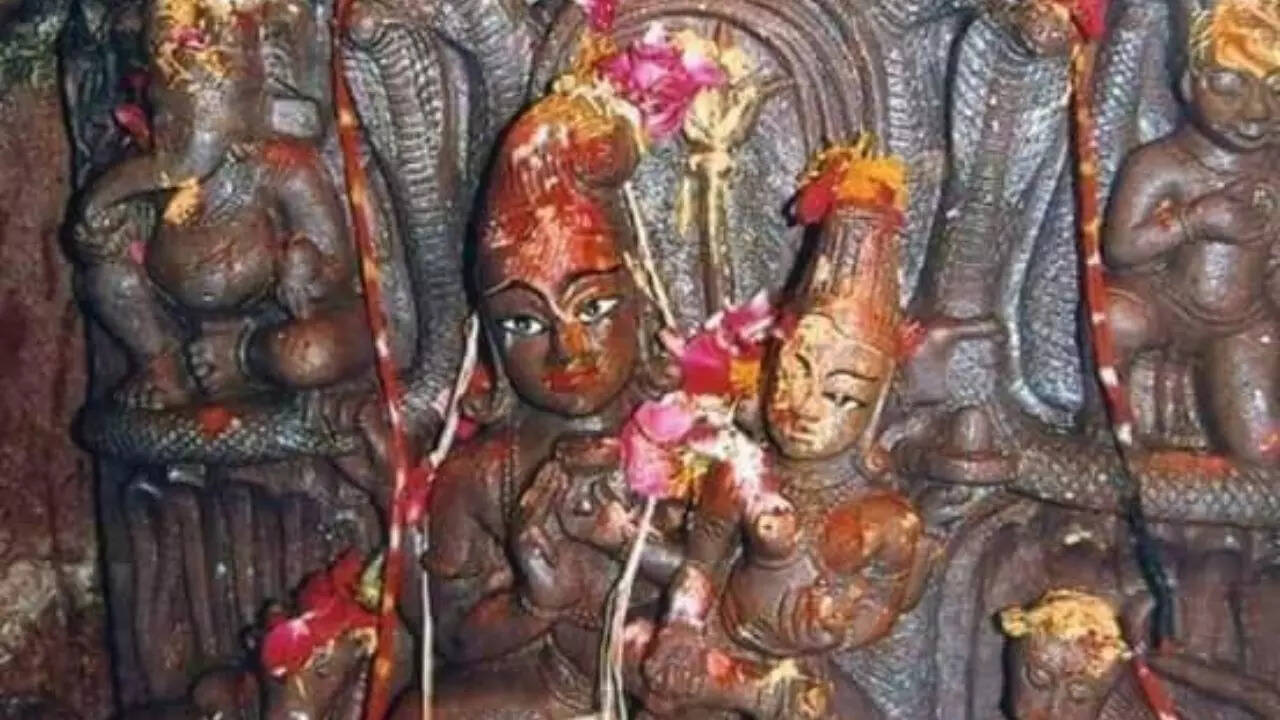 Nag Panchami 2023 Nagchandreshwar Temple Ujjain Nag Panchami Date And ...