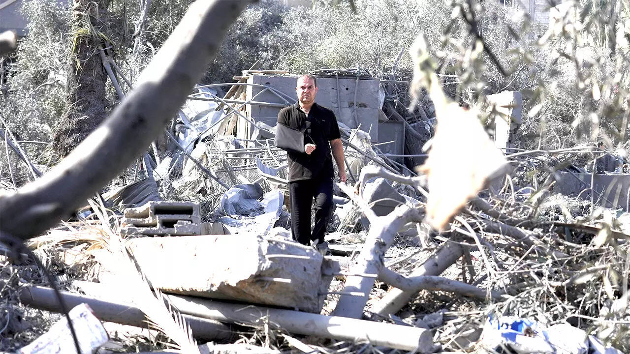 Israel's major action in Gaza IDF blew up 450 Hamas hideouts in 24 ...