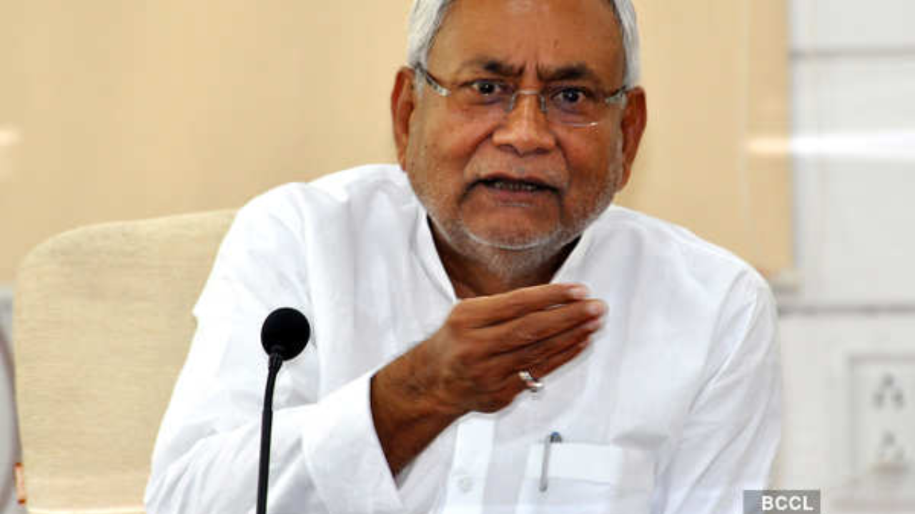 Bihar CM Nitish Kumar apologized on controversial statement on population control - CM नीतीश ...