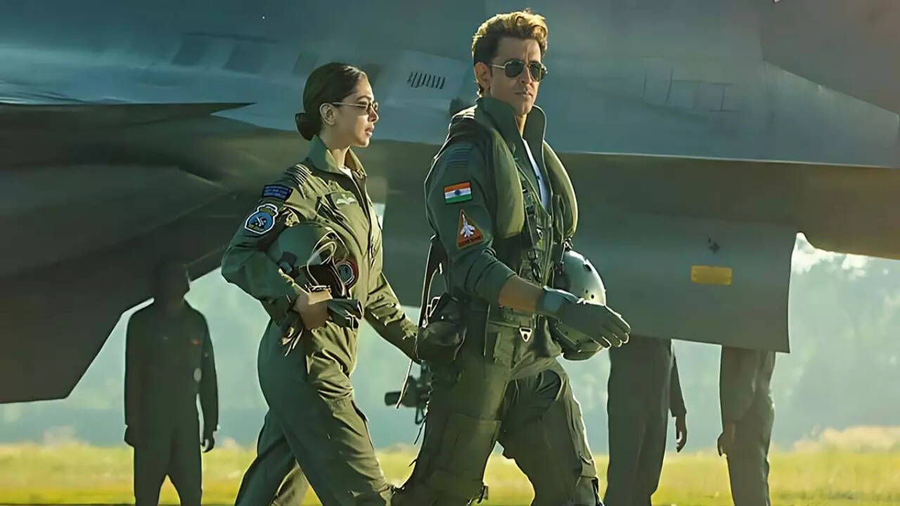 Fighter Box Office Collection Day 5 Early Reports: Hrithik Roshan and ...