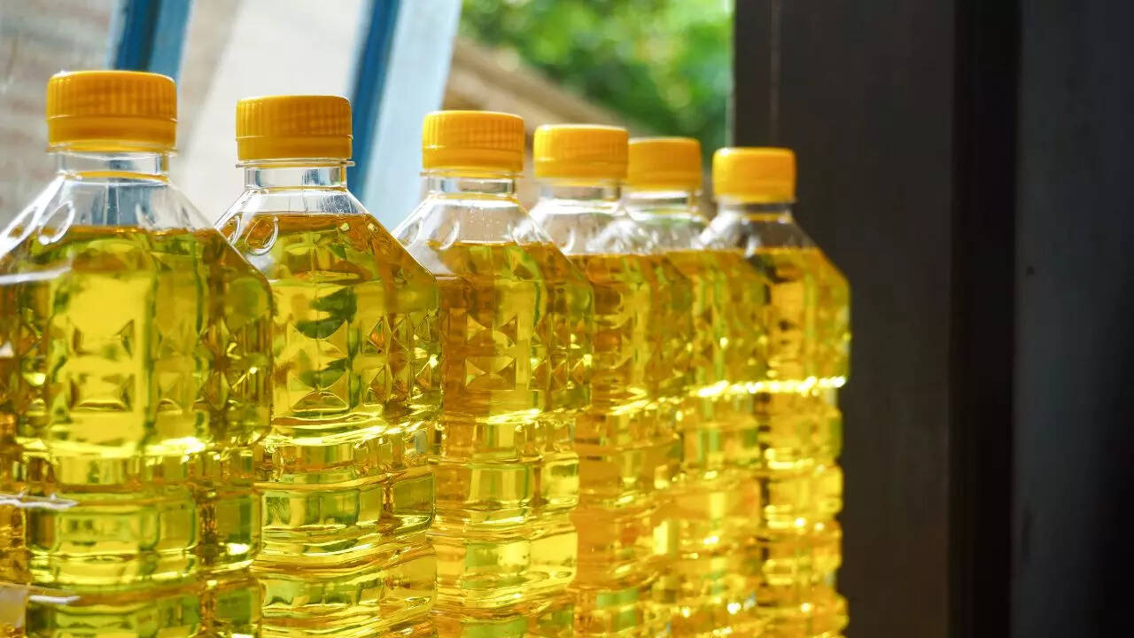 Cooking Oil Prices: सरसों तेल-तिलहन, मूंगफली, सोयाबीन तिलहन में सुधार ...